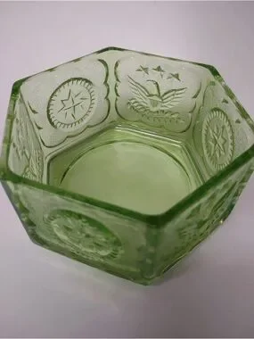 Indiana Glass | Art | Vintage 96s Indiana Glass Tiara Green Candy Dish ...